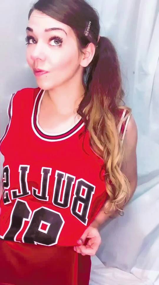 I hop you are coming over 👄 | Scrolller