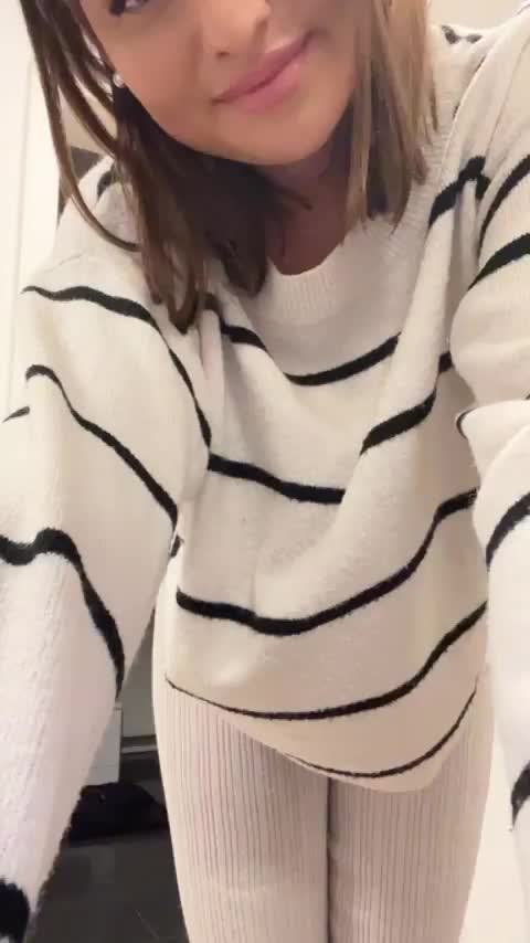 I know those tits are not the best, but am i still fuckable? | Scrolller