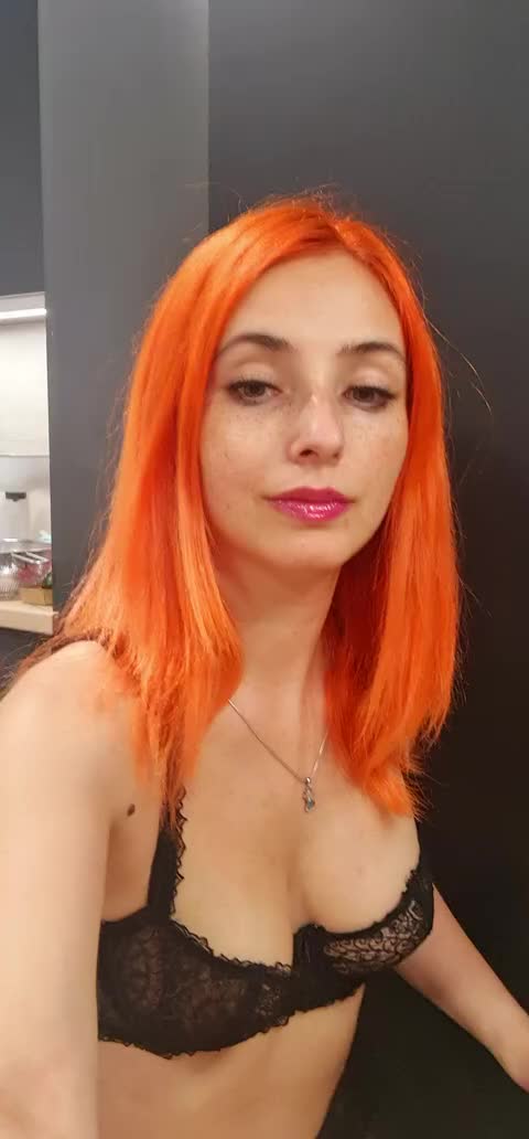 I know you like younger girls, but what about a 32 yo milf | Scrolller