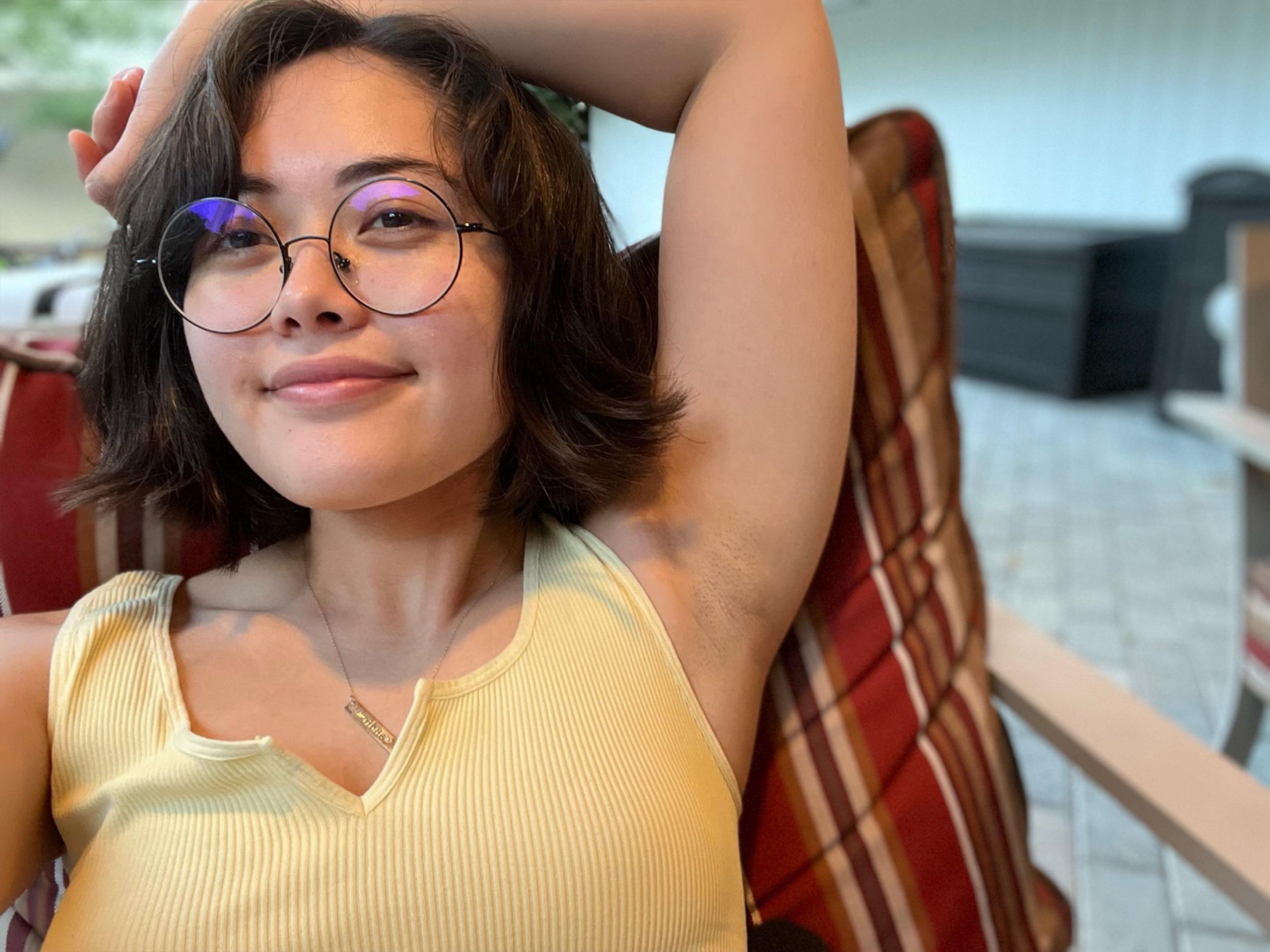 i like my armpit bumps hehe | Scrolller