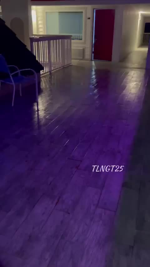 I’ll suck a BBC anywhere anytime 😈 | Scrolller