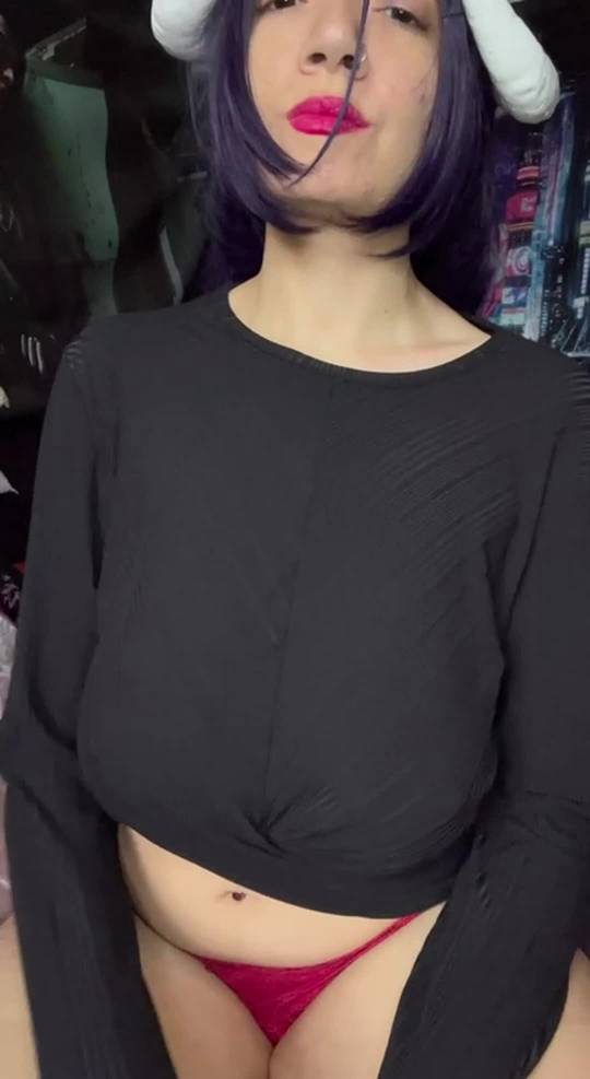 I love seeing guys faces when I pull them out. It makes me extra horny 😈 | Scrolller