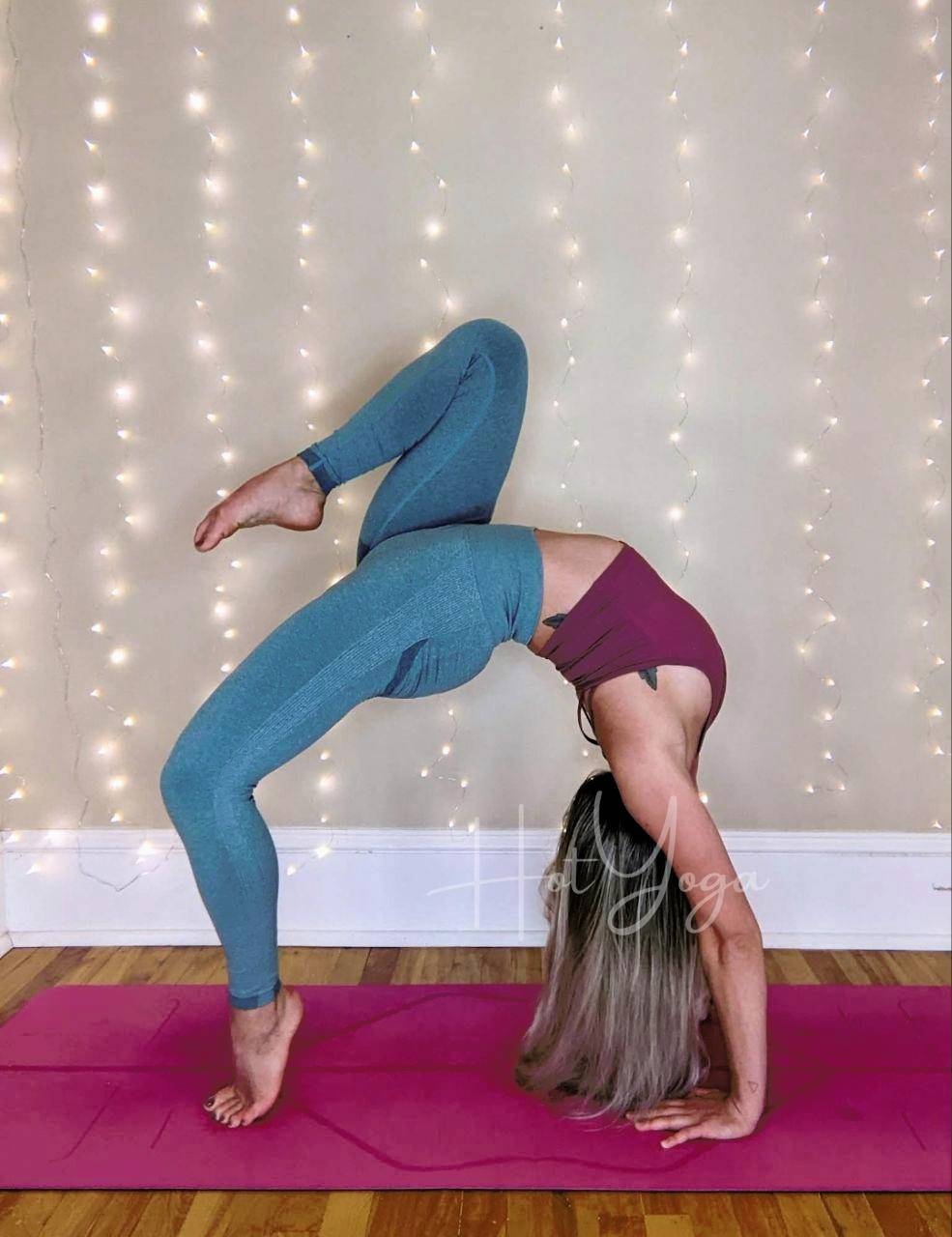 I love stretching this way | Scrolller