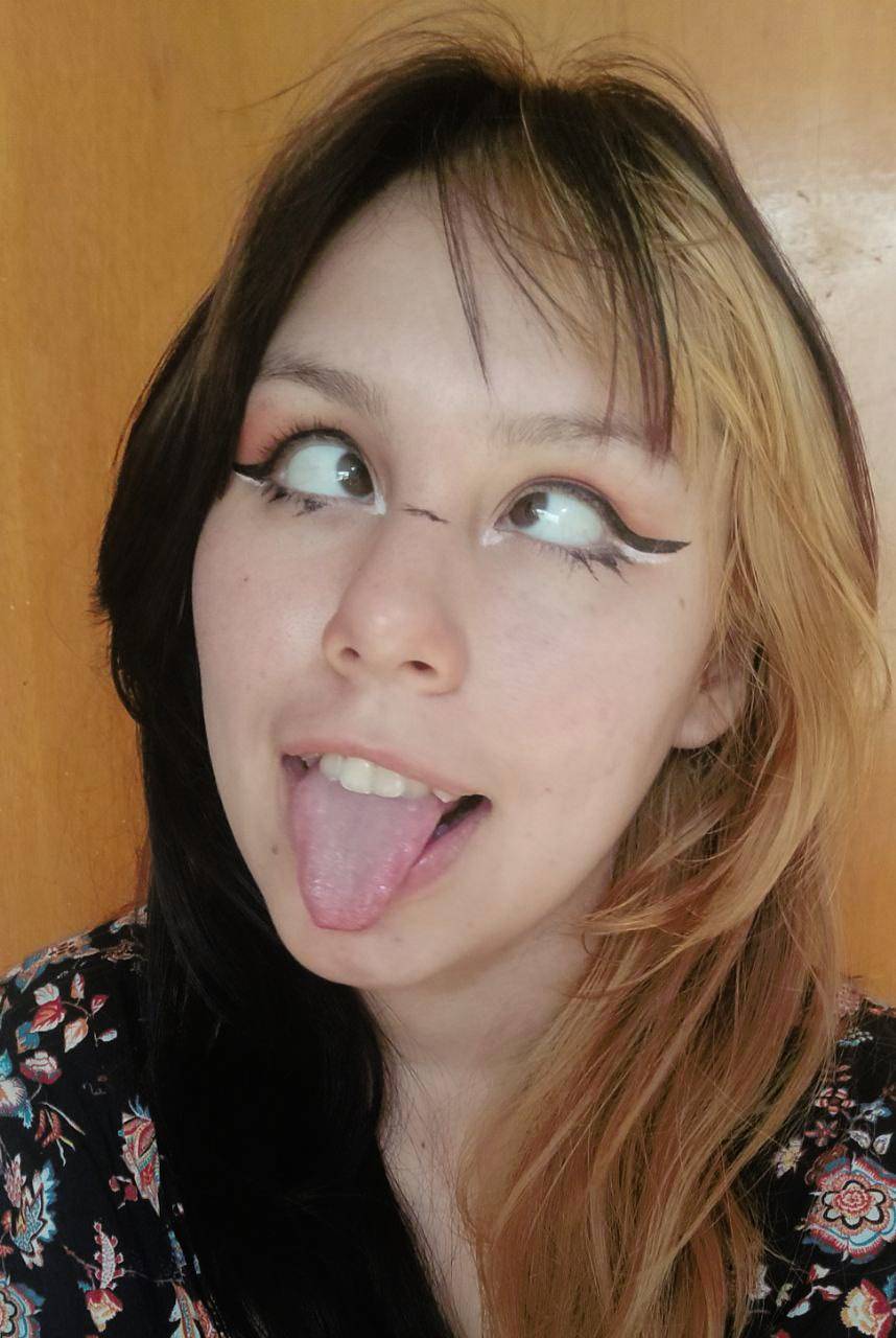 I love to make ahegao, HI!!! | Scrolller
