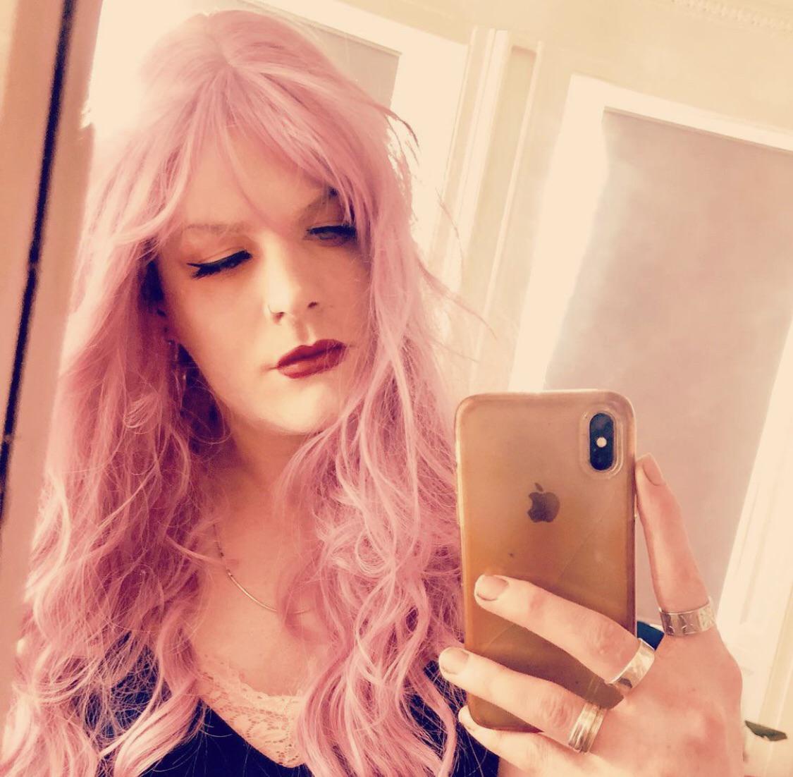 I’m tired todayyy | Scrolller