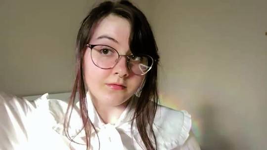 I make sure not to wear panties so guys can grope me whenever they want | Scrolller