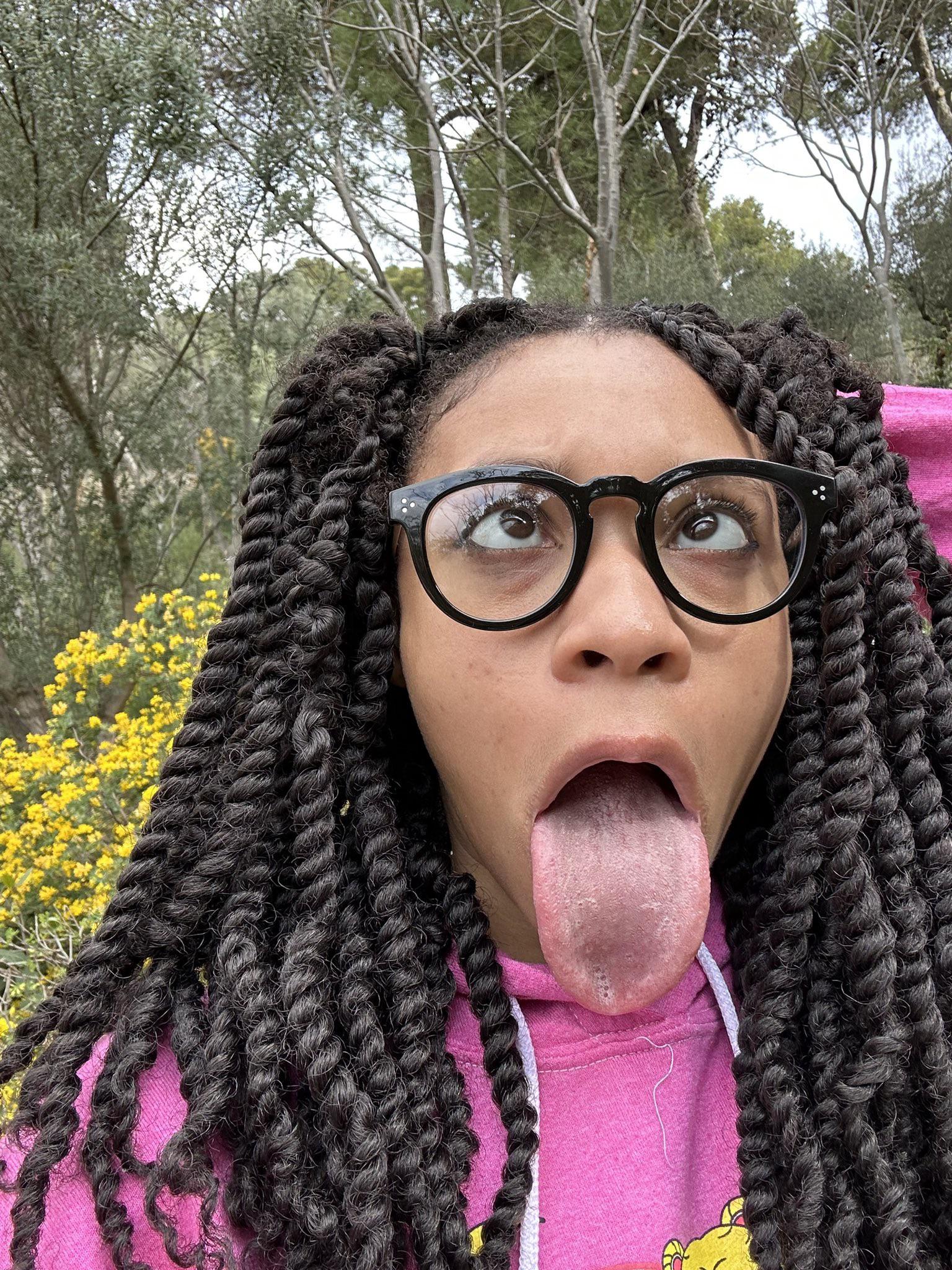 I might need eye protection for that big load you’ve been saving for me 👓💦 | Scrolller