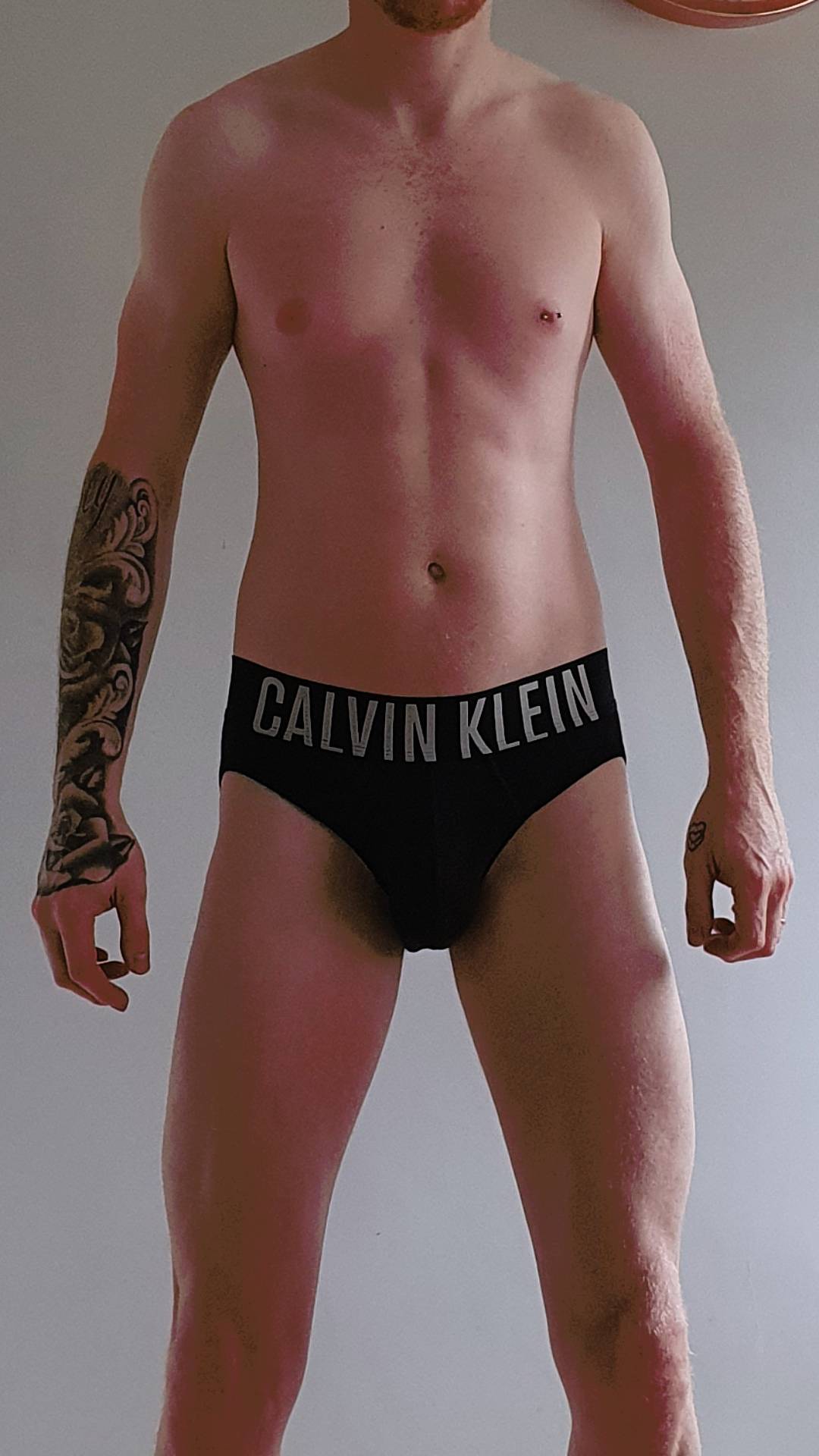 I only want to wear briefs today. | Scrolller