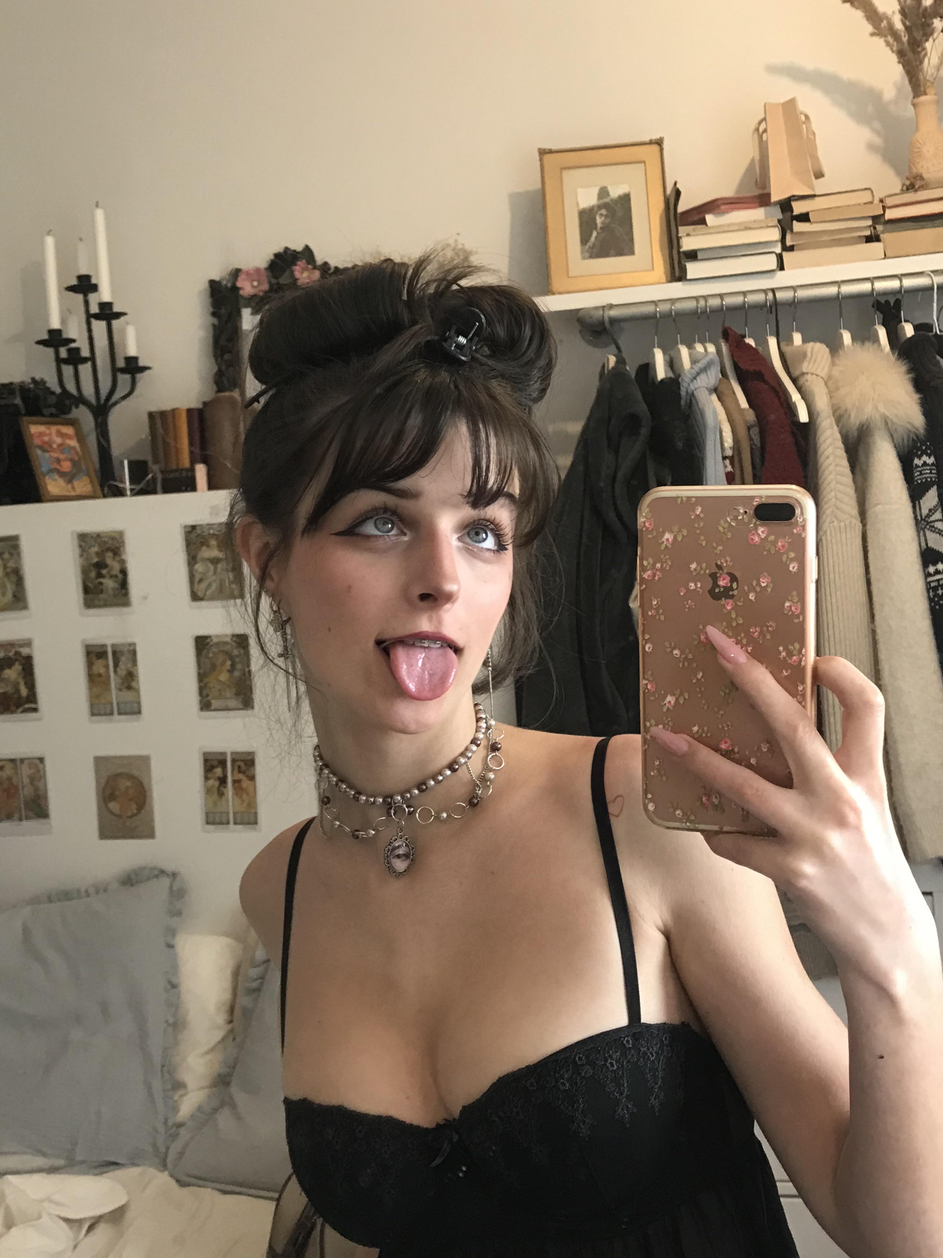 i wanna swallow it👅💦 | Scrolller