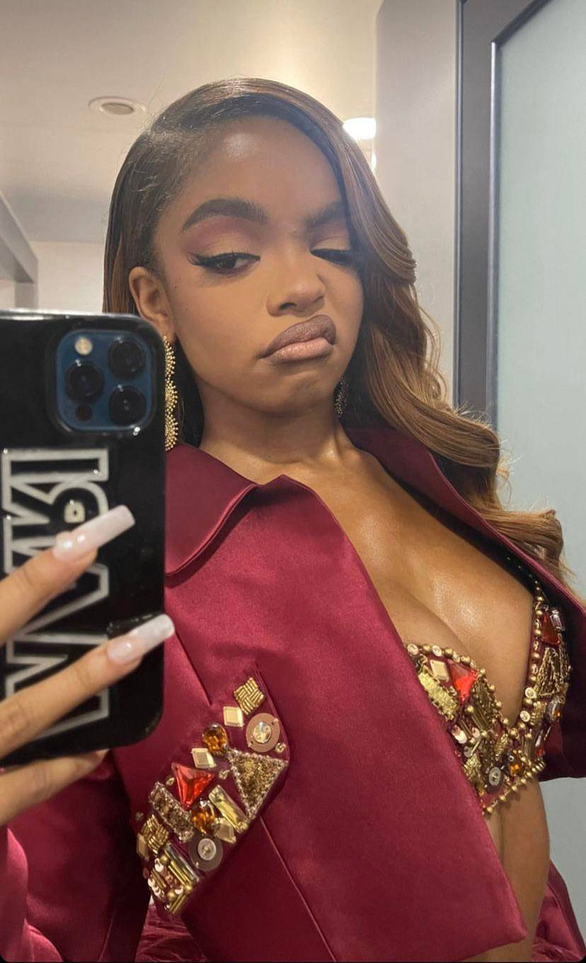 I would lick between her tiddies | Scrolller