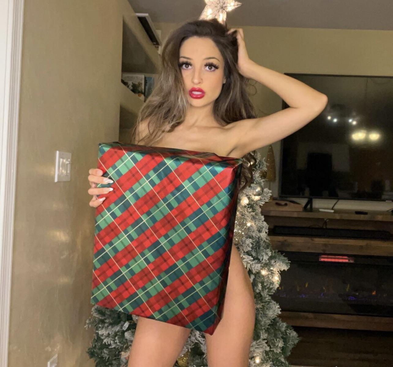 Iced mocha | Scrolller