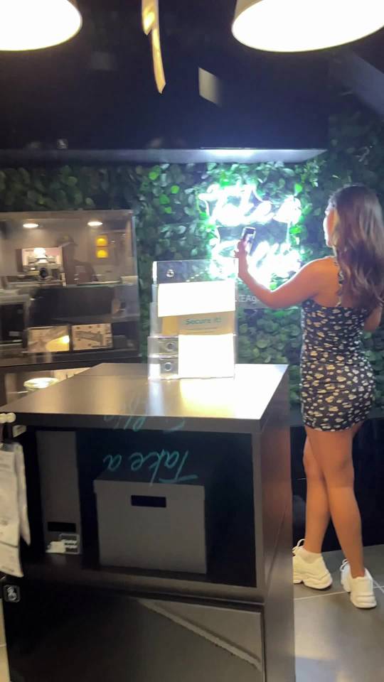 I'd be lying if I said that I didn't like getting caught like this | Scrolller