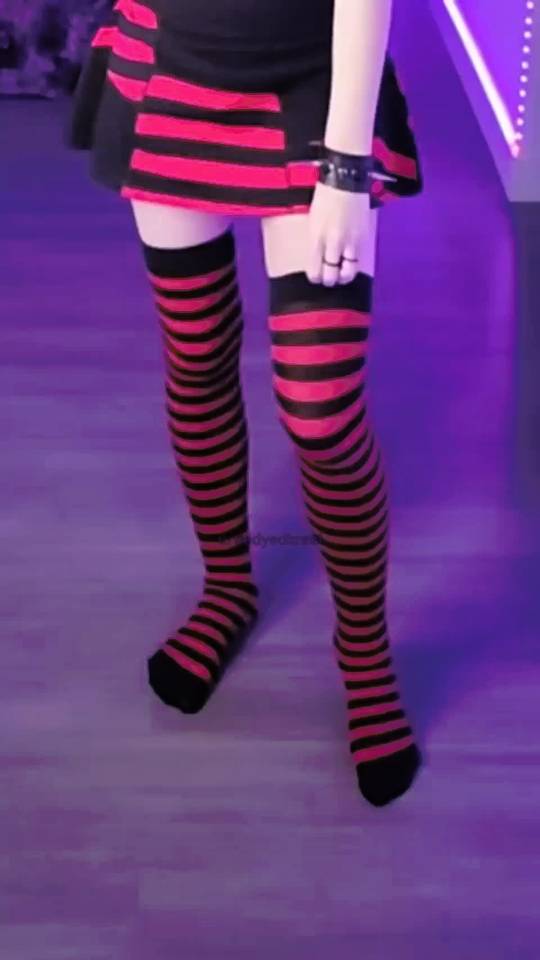 not a complete egirl without some nice thigh highs on | Scrolller