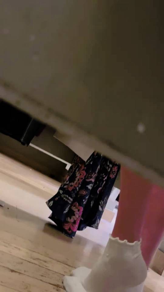 If you were a peeping tom in the dressing room next to me ;) | Scrolller