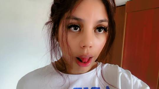 I'm bored, shaking my boobies | Scrolller