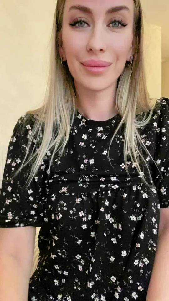 I'm soo desperate for a man right now. | Scrolller