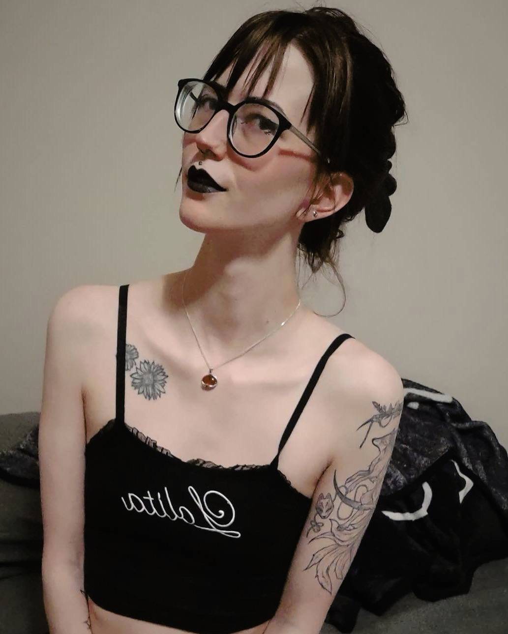 In need of lots of love rn, no real reason just kinda needy | Scrolller