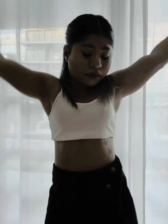 Is weekend again so I'm doing a little dance 🥰 | Scrolller