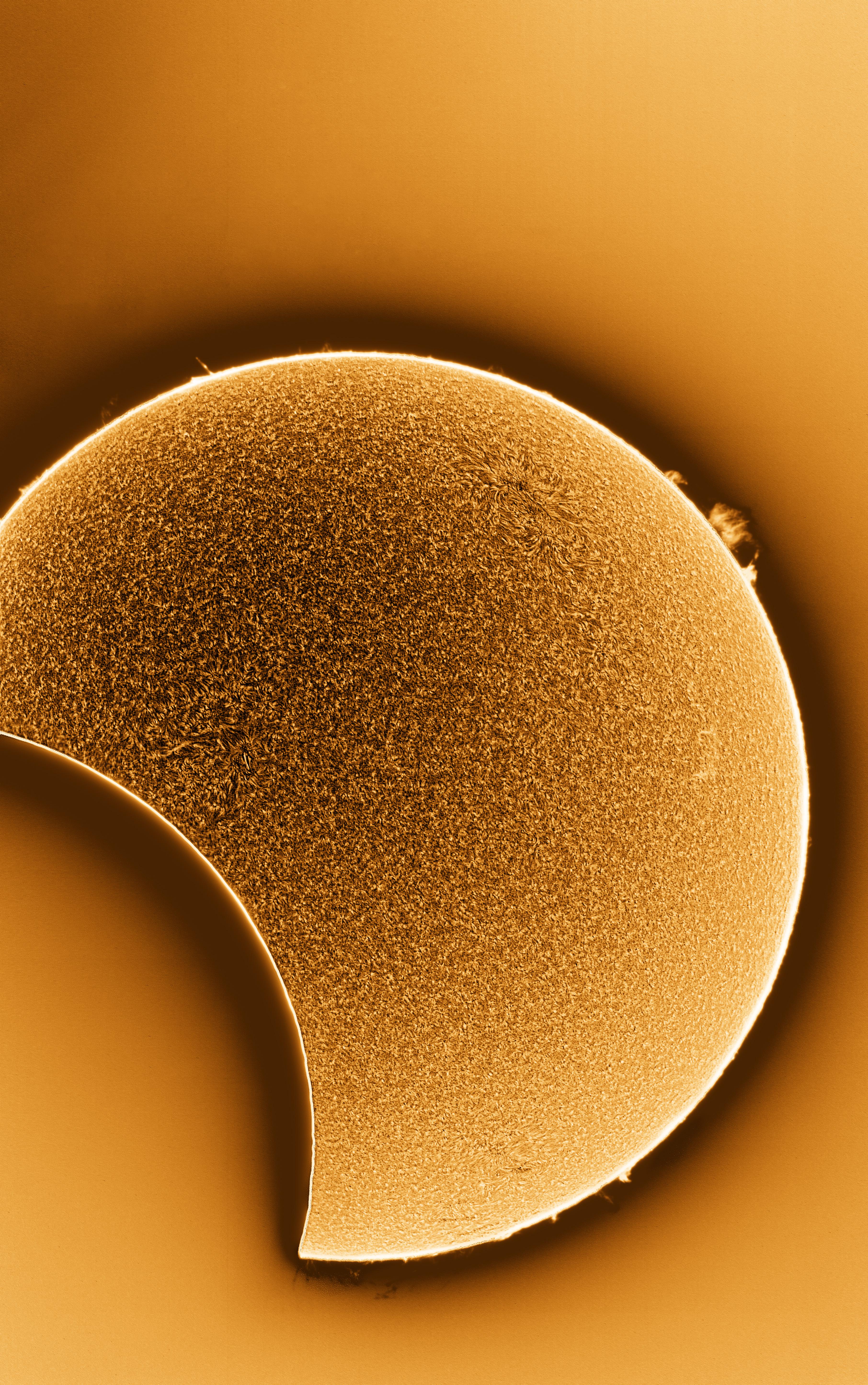 Itap The Solar Eclipse Scrolller