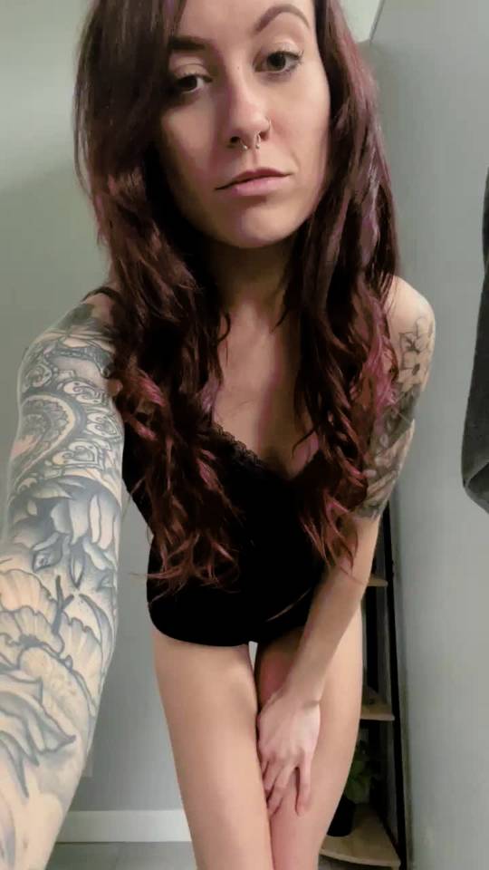 Itty bitty alt titties 🍒🖤 | Scrolller