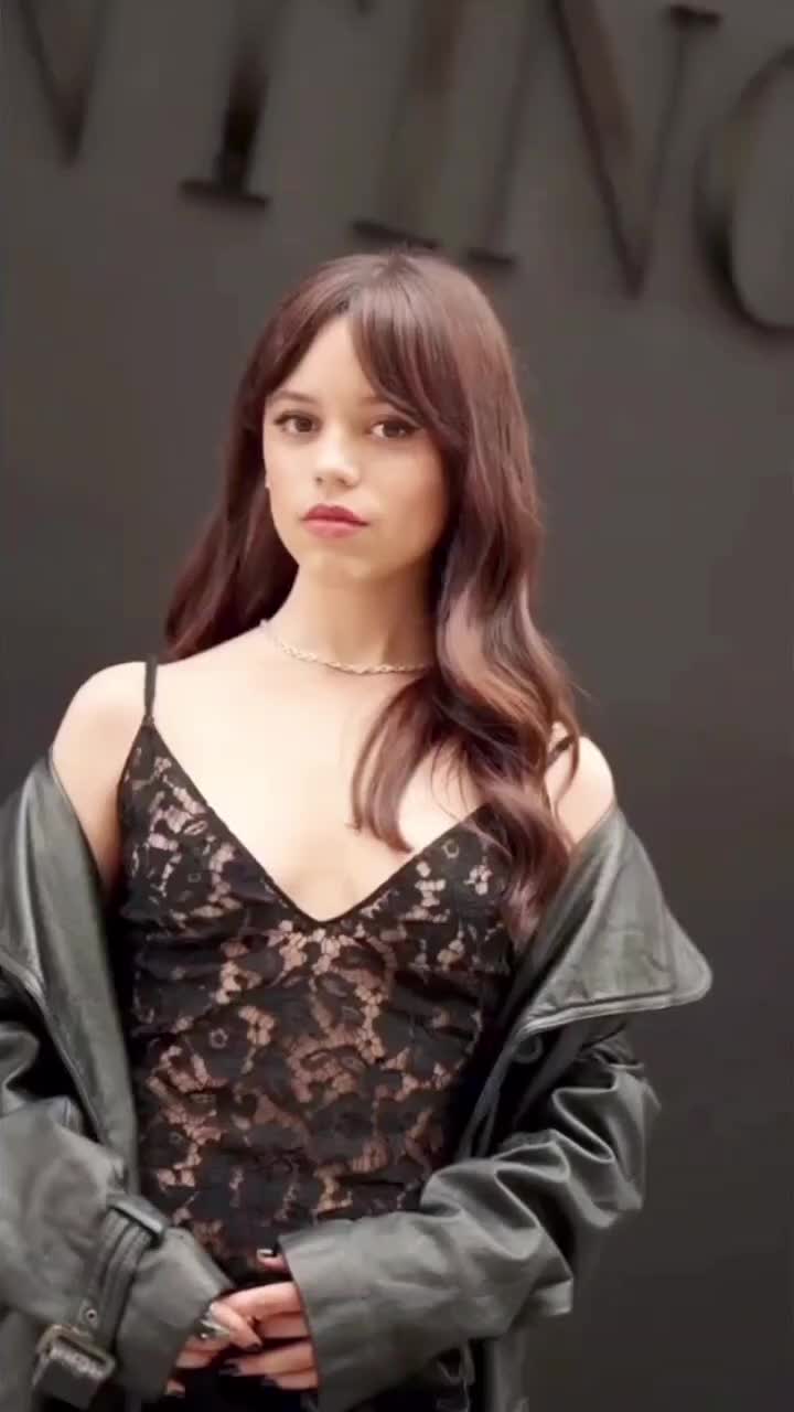 Jenna Ortega | Scrolller