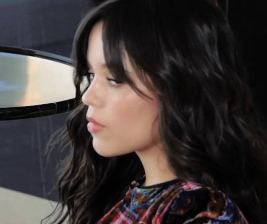 Jenna Ortega - Gorgeous closeup | Scrolller