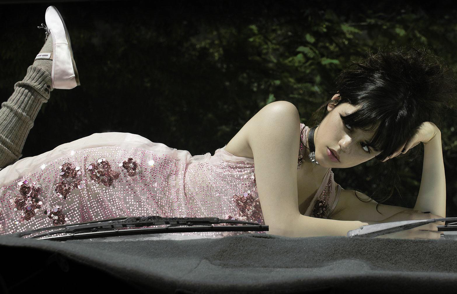 Jenna Ortega - Laying pretty | Scrolller