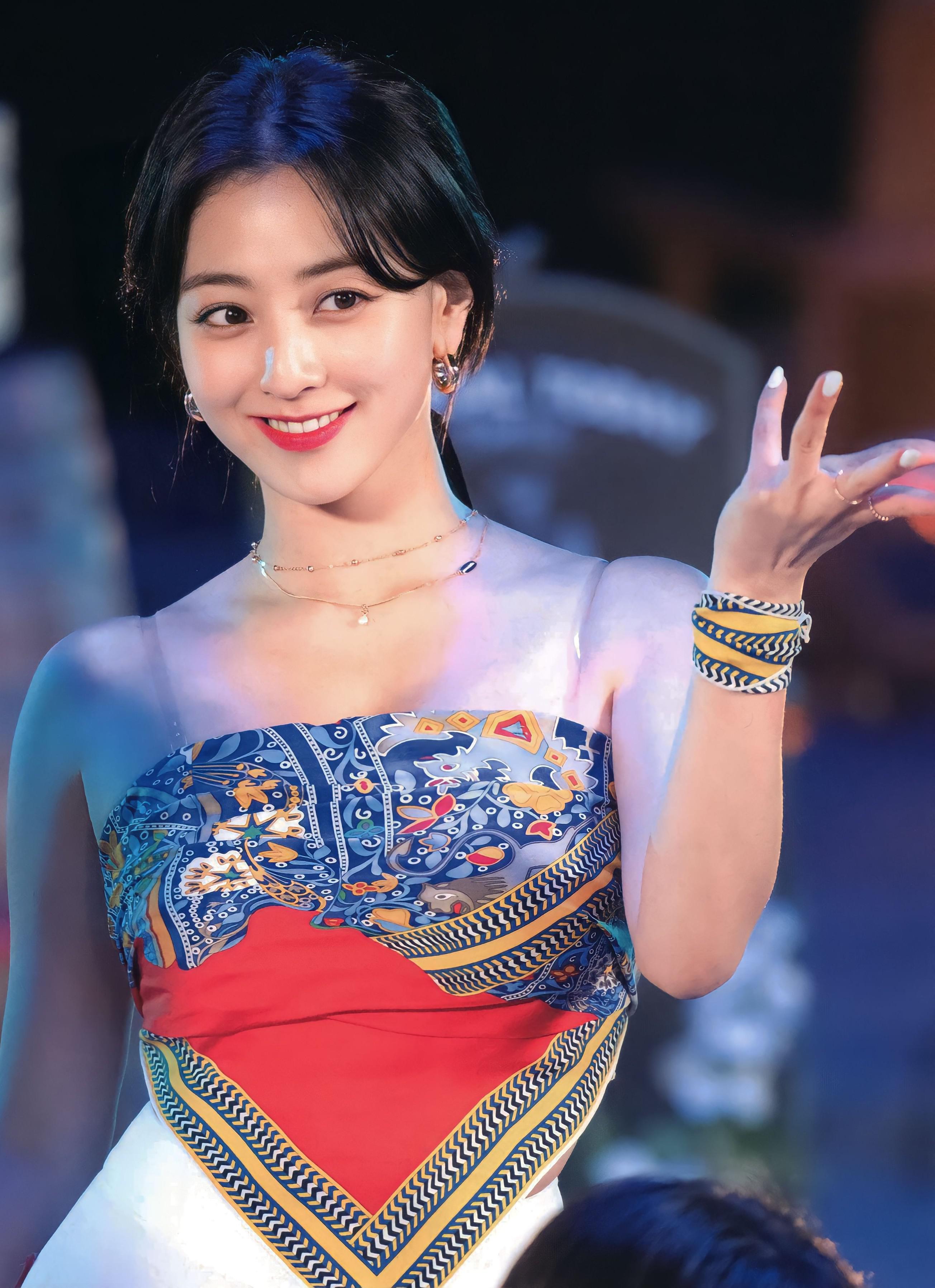 Jihyo | Scrolller