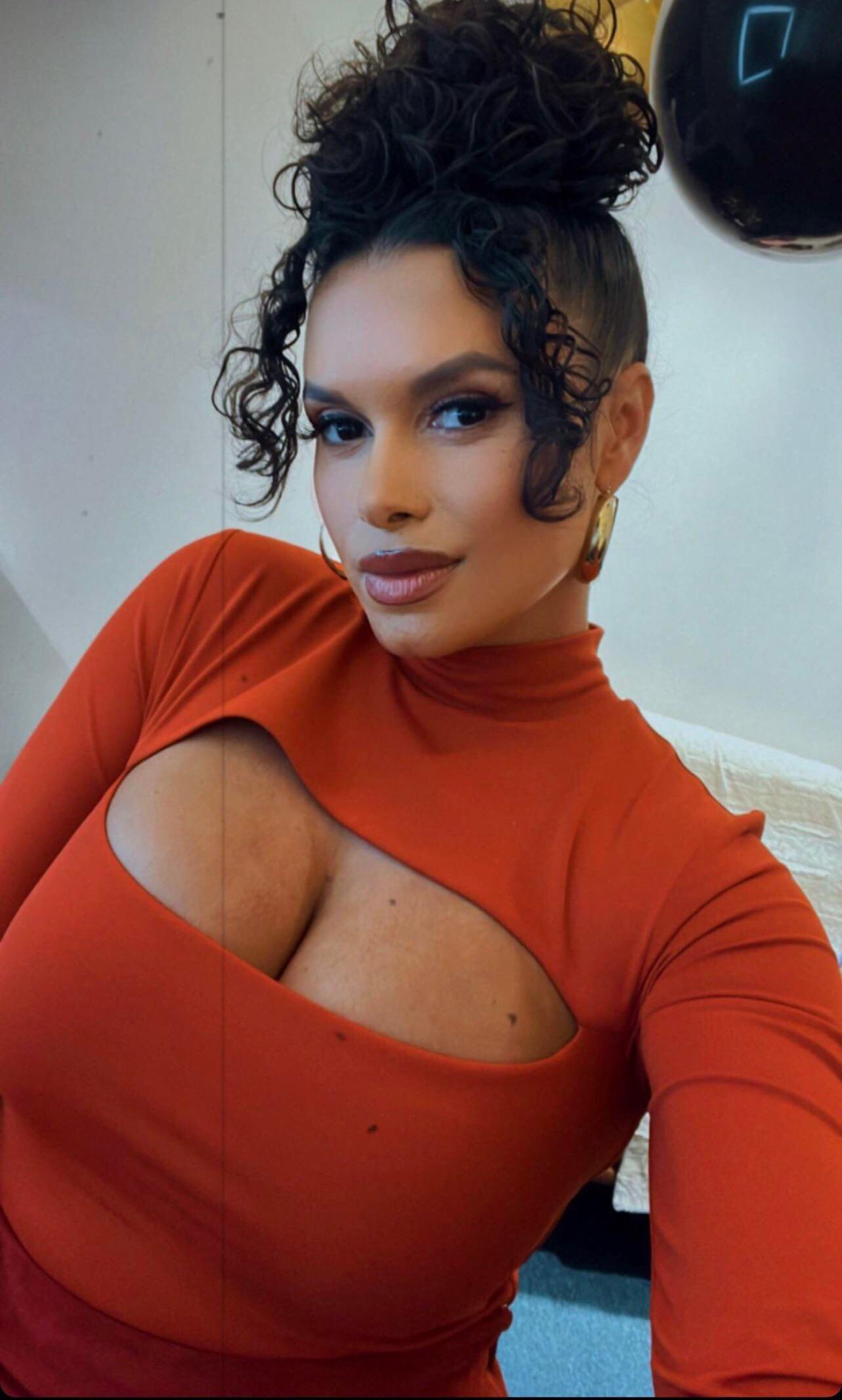 Joy Taylor (FS1) | Scrolller