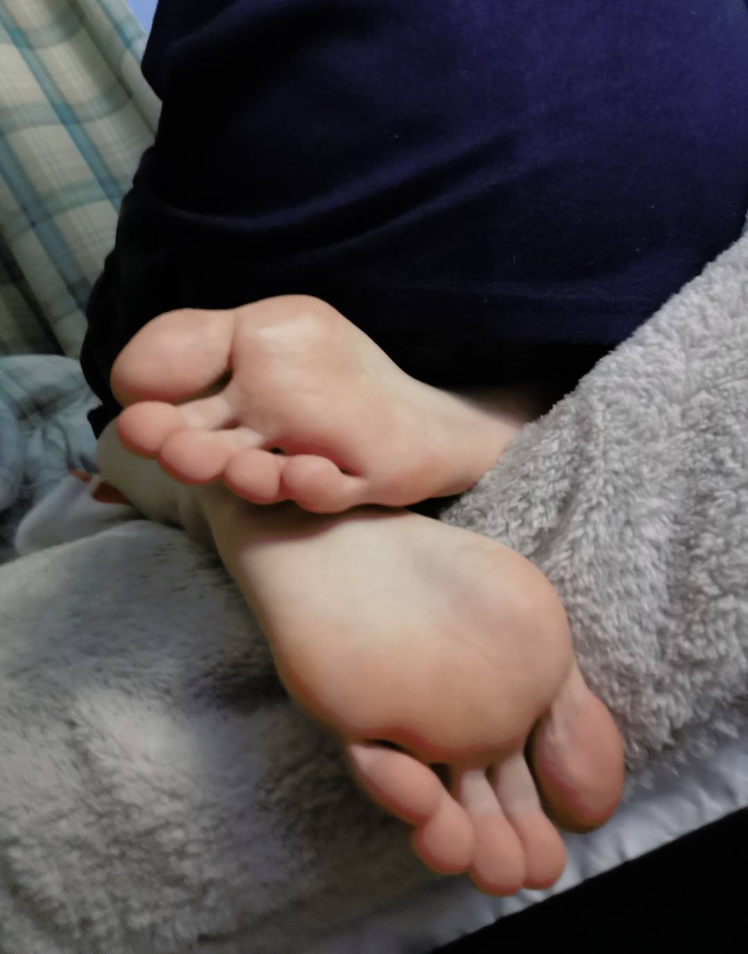 Just a sole tease~ | Scrolller