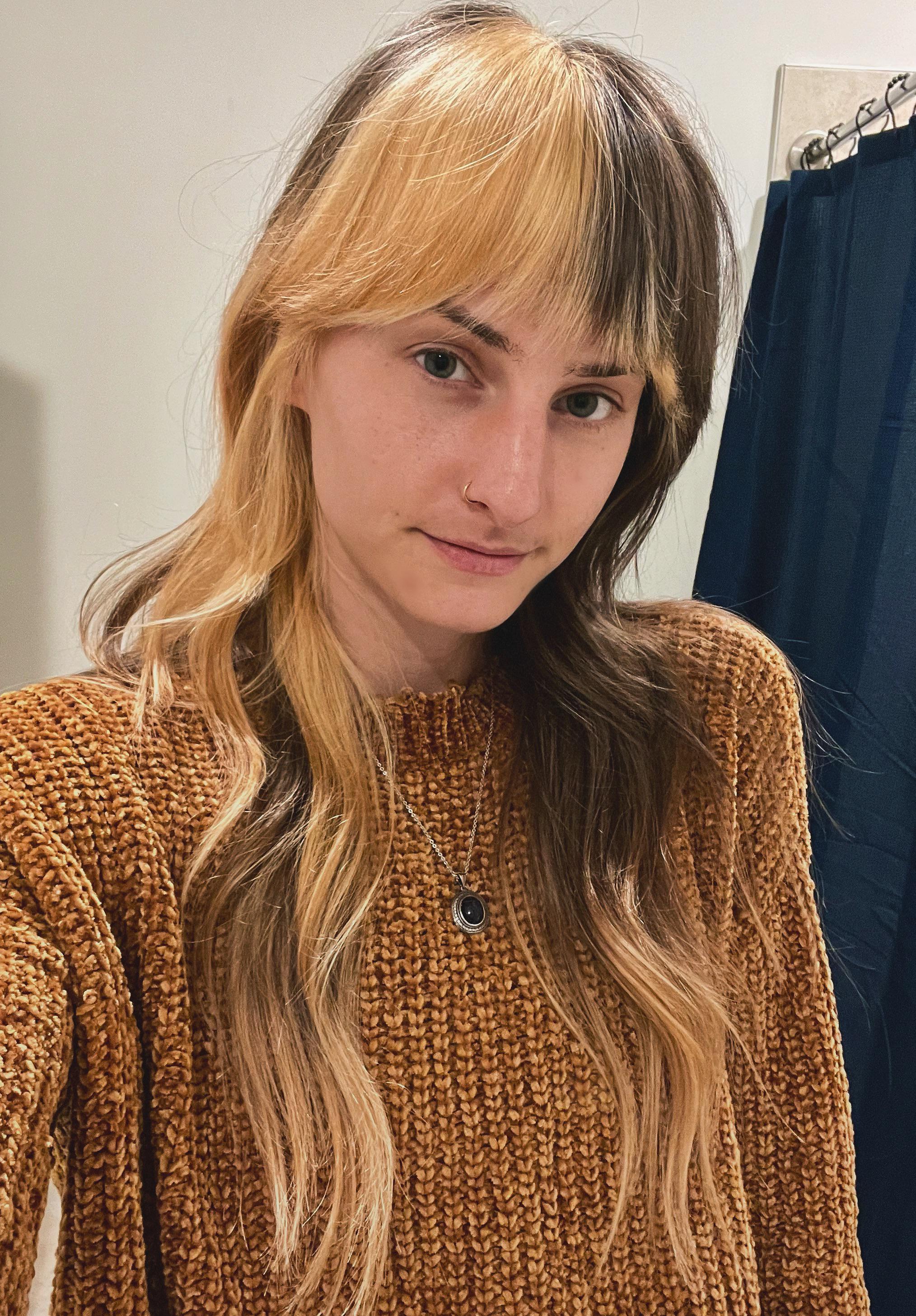 Just got a fresh cut and loving my bangs! | Scrolller