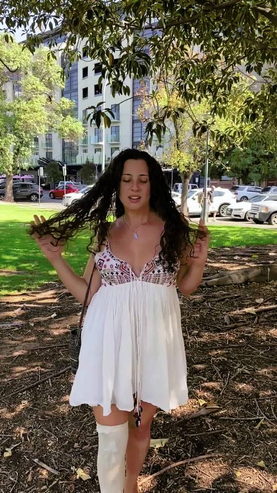 Just vibing with my two friends[GIF] | Scrolller