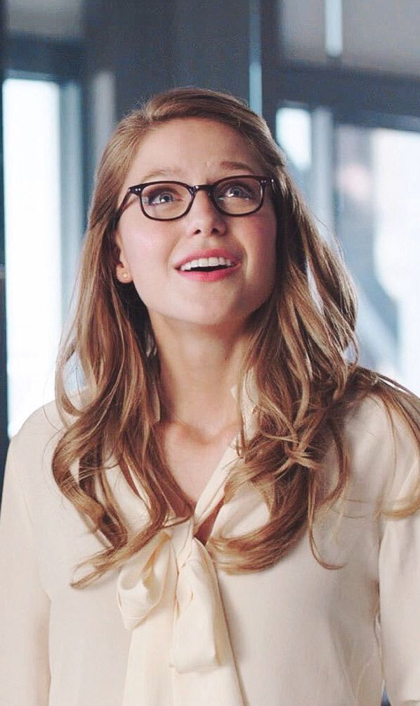 Kara ️ | Scrolller