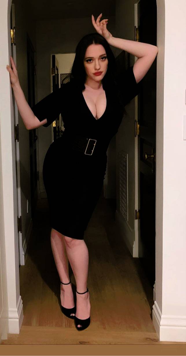 Kat Dennings | Scrolller