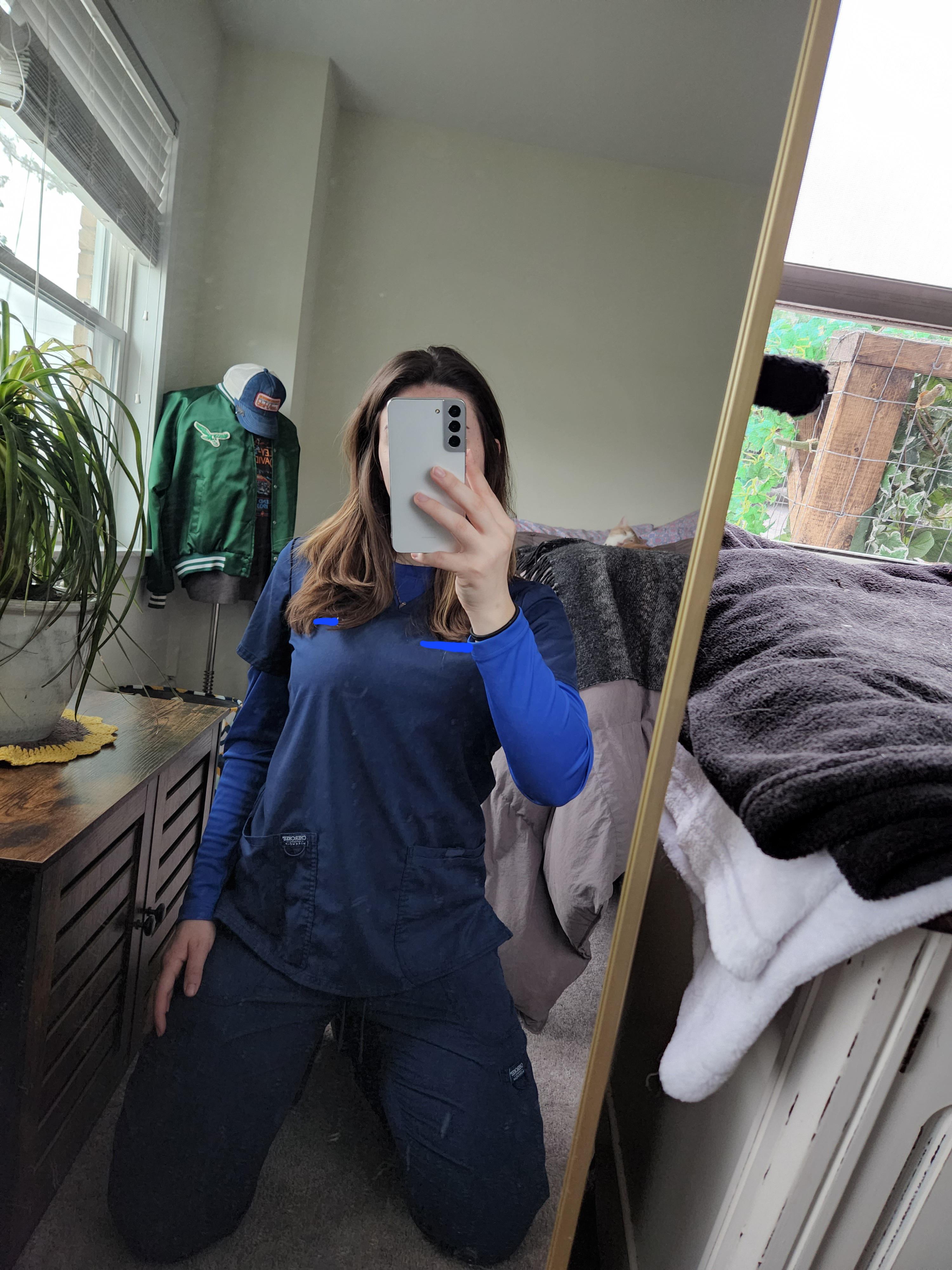 keep me entertained while I'm at work?? 😏 | Scrolller