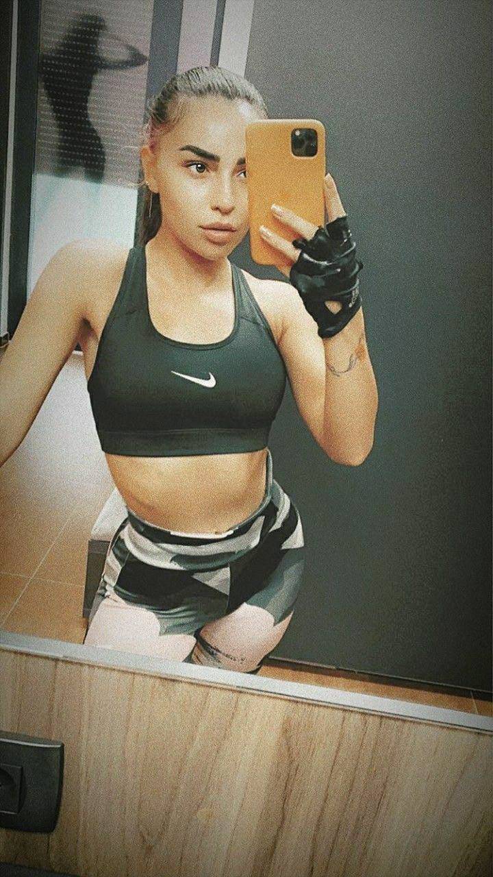 Kida 💦 | Scrolller