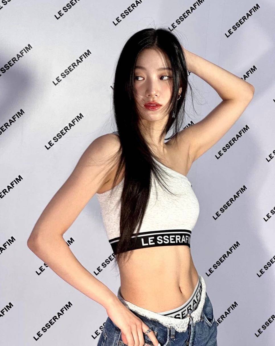 Le Sserafim - Kazuha | Scrolller