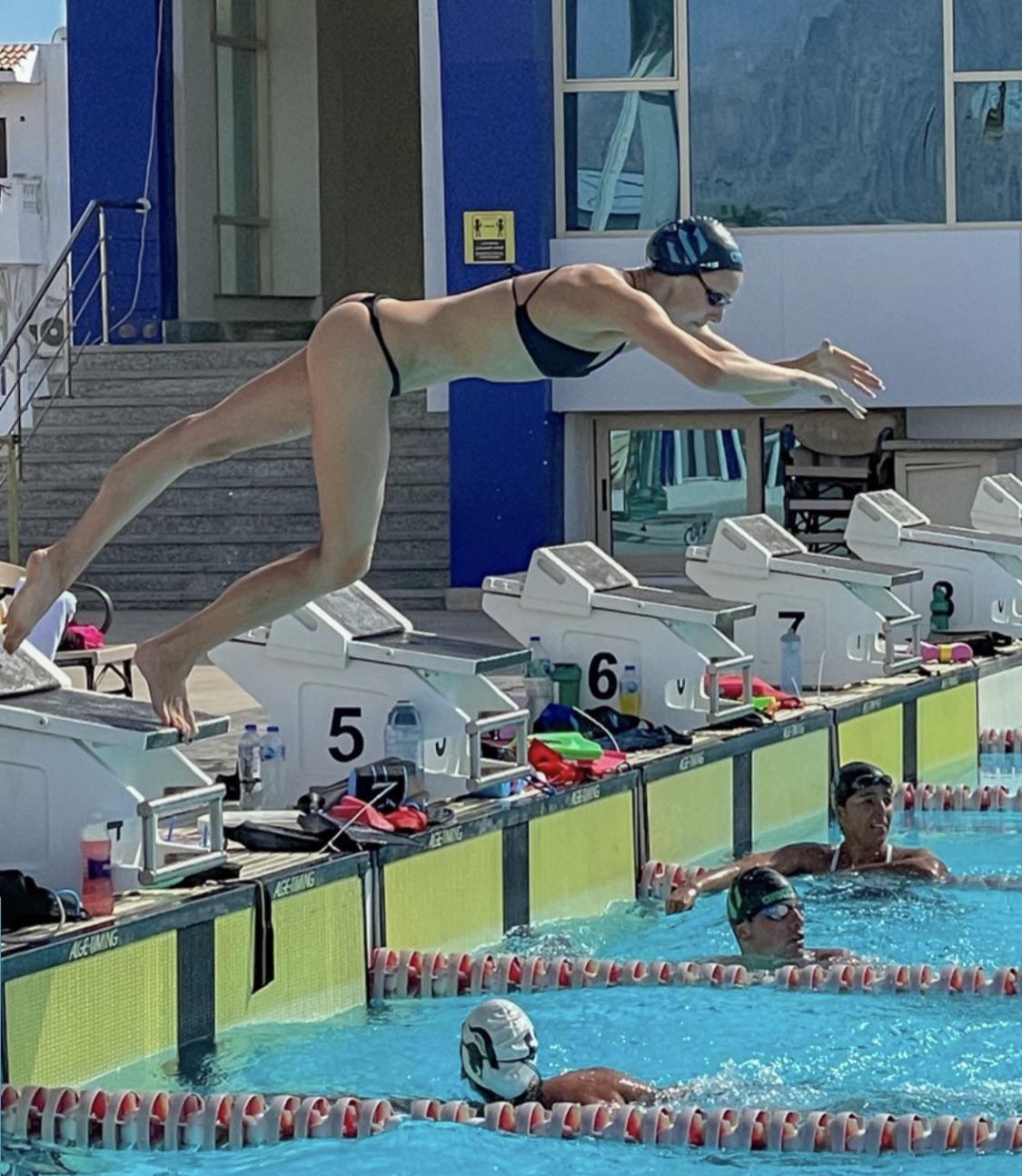 Leonie Beck | Scrolller