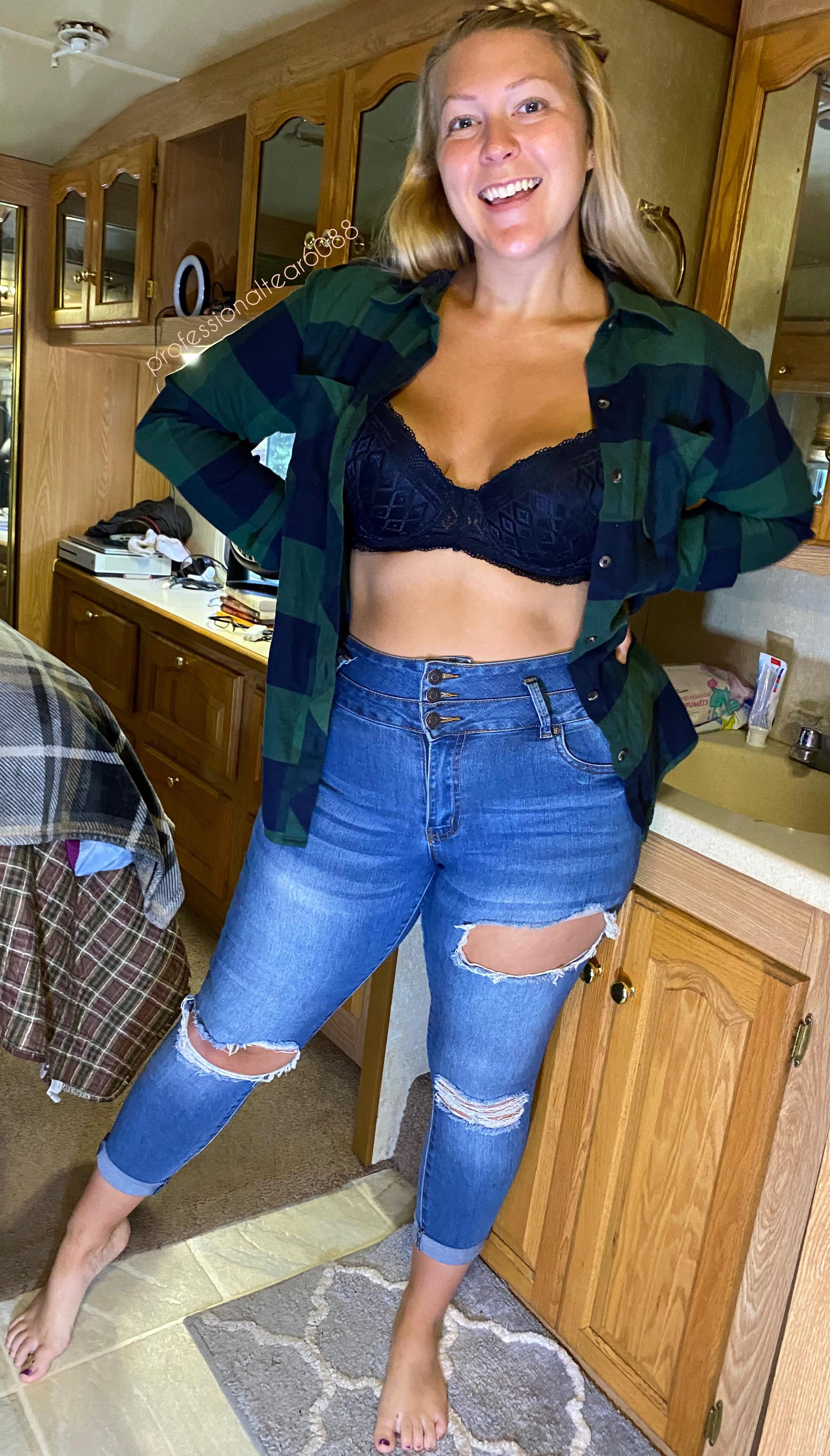 Let’s take it off | Scrolller