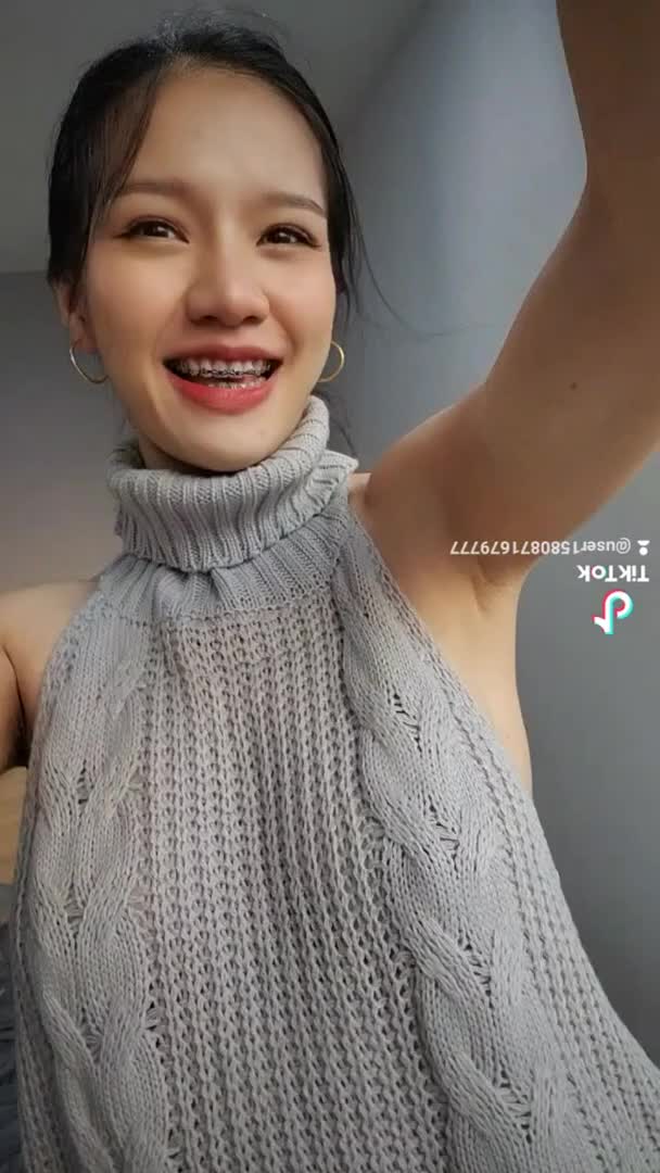 Let's get your dick somewhere moist and warm 🥵🥴 | Scrolller