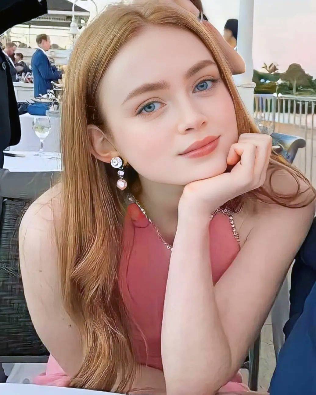 Lets shoot ropes to the ultra cute Sadie Sink together | Scrolller