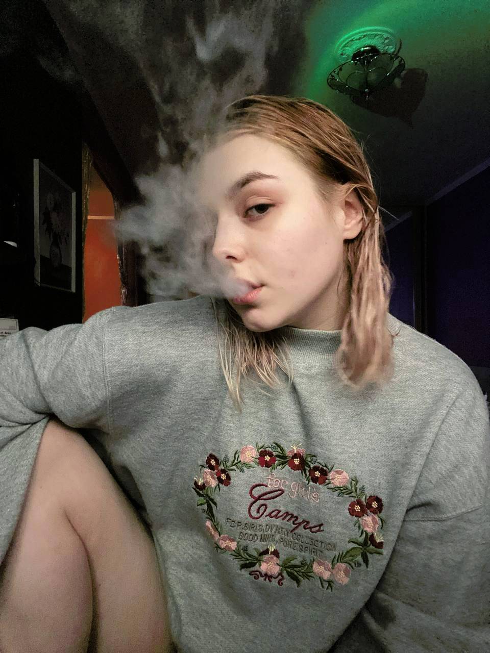 Let's smoke together | Scrolller