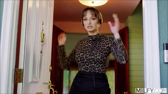 Lexi Luna - Soft Power | Scrolller