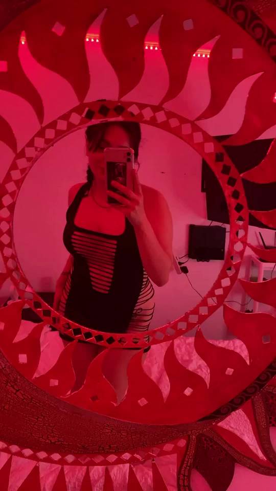 Like capturing your attention | Scrolller