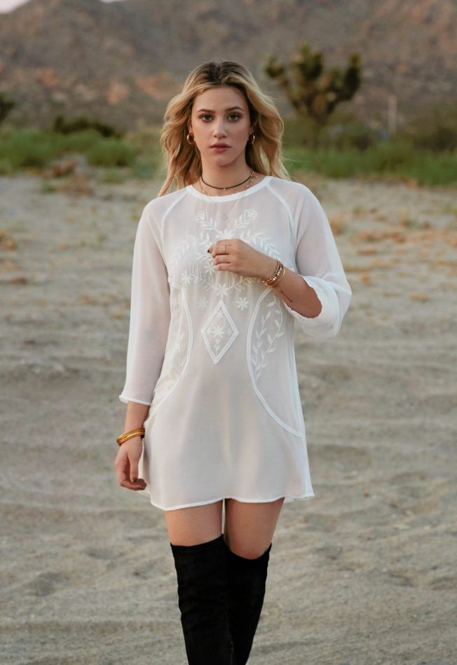 Lili Reinhart Scrolller 8967