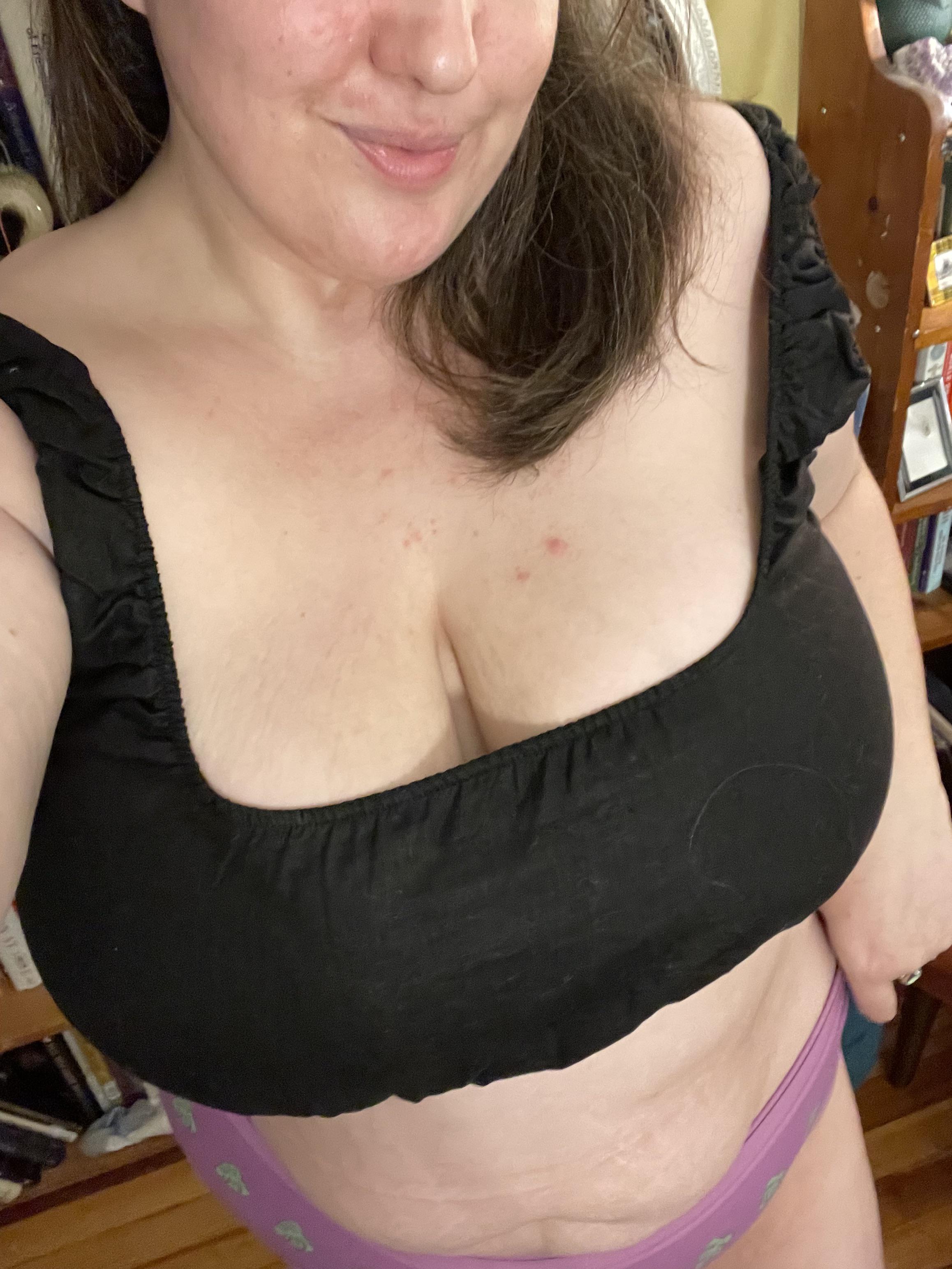 Linen crop top ftw | Scrolller