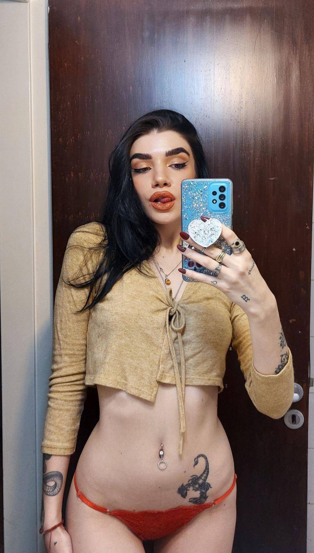 link in bio 😈 | Scrolller