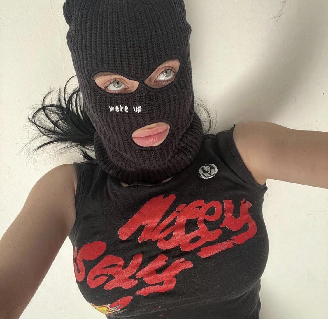 Lips on display | Scrolller