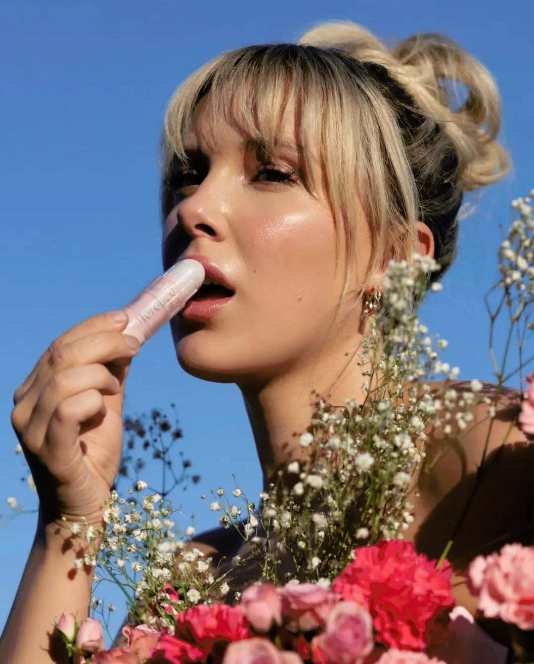 lipstick 💋 | Scrolller