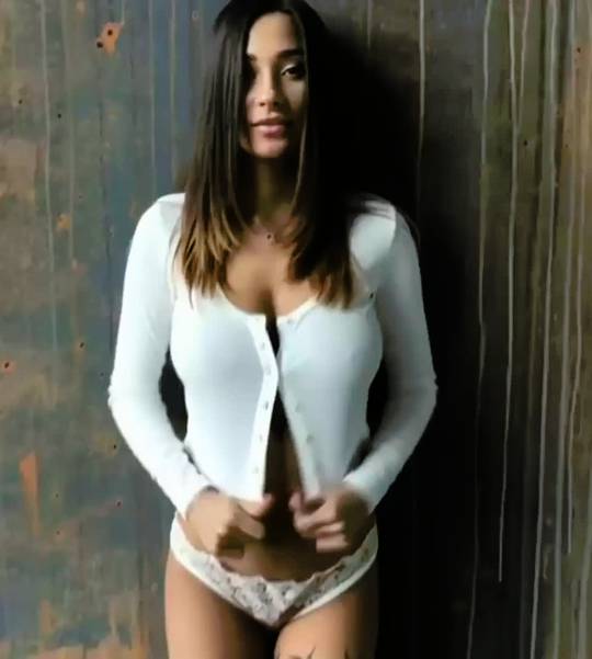 Liya Silver | Scrolller